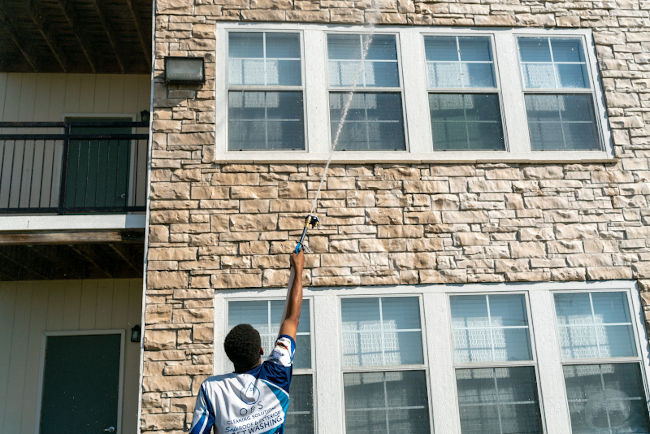 Window Cleaning, Lawrence, KS | O & S Cleaning Solutions